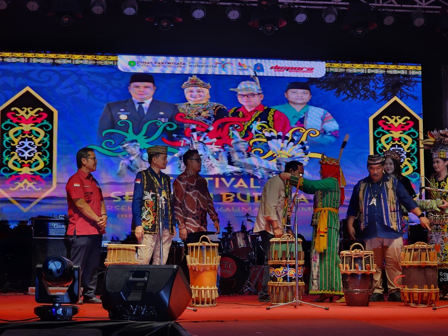 Eksplorasi Kreatif Seni Dayak di Festival PDKT 2024 Tenggarong ...